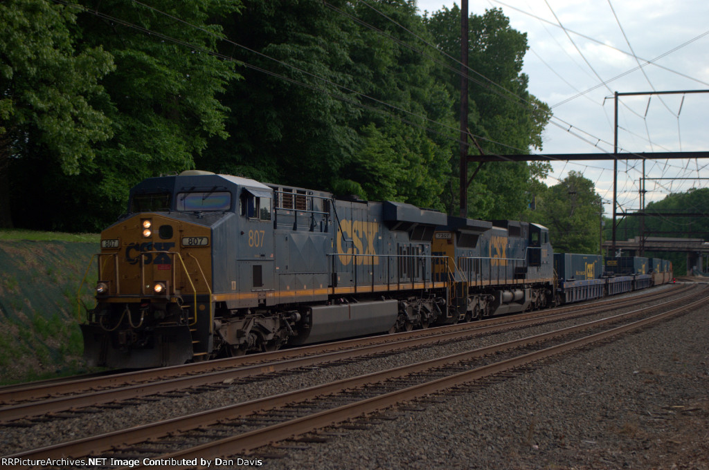 CSX ES44AH 807 leads L034-22